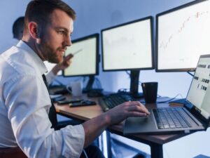 Rootkit - co to jest, jak wykryć i usunąć z komputera? | Akademia Hakerów